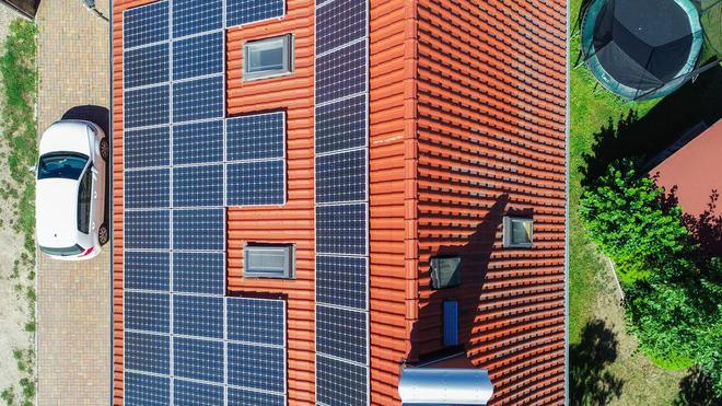 Günstiger Sonnenstrom: Krieg und Ministerin bescheren Solarbranche ...