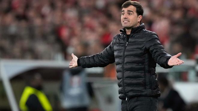 Fußball-Bundesliga: Martínez Novell neuer Bayer-Trainer - Hjulmand muss ...