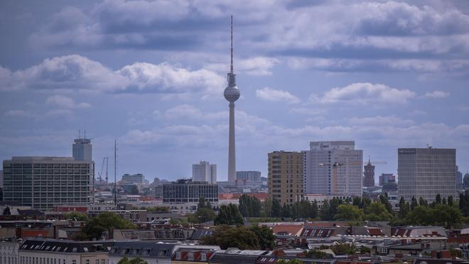 Reformdiskussion: Berliner SPD-Fraktion: Mietendeckel muss oben auf die ...