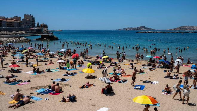 Schwülheißes Sommerwetter: Deutschland ächzt unter Hitze - Blitz ...