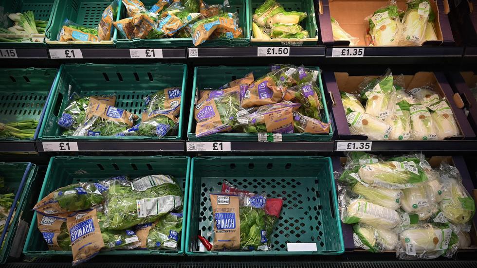 Aldi und Tesco: Supermärkte in Großbritannien rationieren Obst und ...