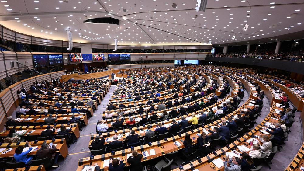 Europäisches Parlament: EU-Parlament beschließt strengere Klimaziele ...