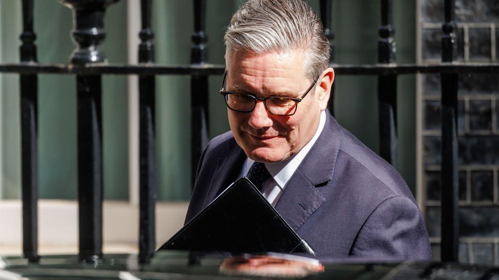 Britischer Premier: Keir Starmer schließt auch künftig Rücktritt aus ...
