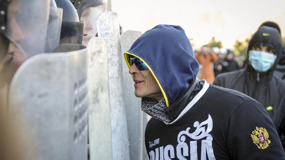 Donezk: Ukraine bietet prorussischen Demonstranten Straffreiheit | ZEIT ...