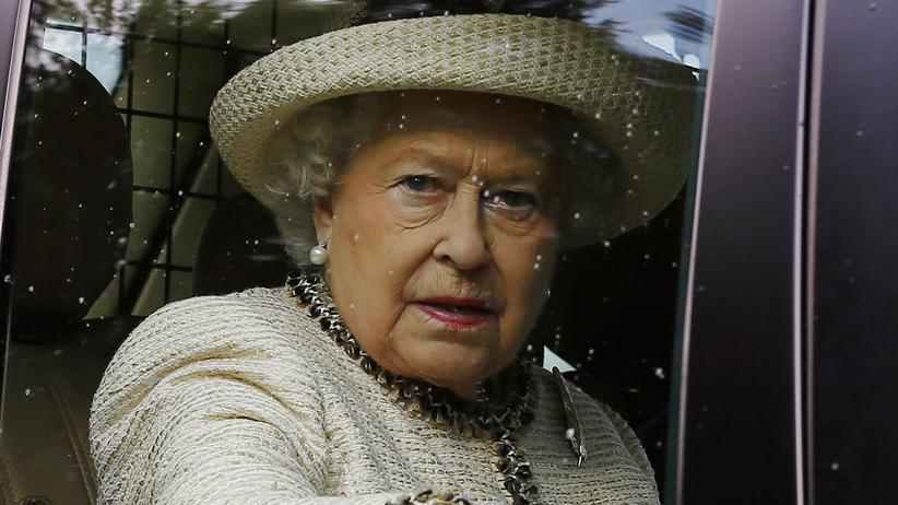Schottland: Queen mahnt Schotten zu wohlüberlegter Entscheidung | ZEIT ...
