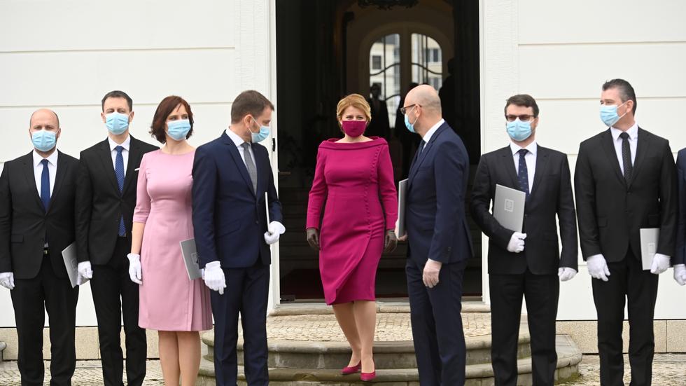 Slowakei: Neue slowakische Regierung vereidigt | ZEIT ONLINE