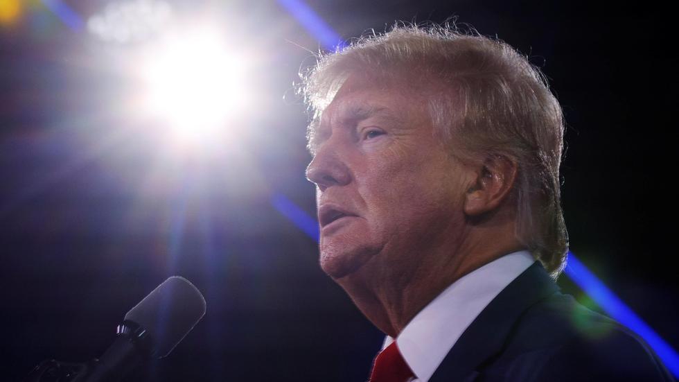 CPAC-Konferenz in Dallas: Donald Trump möchte das Bildungsministerium ...