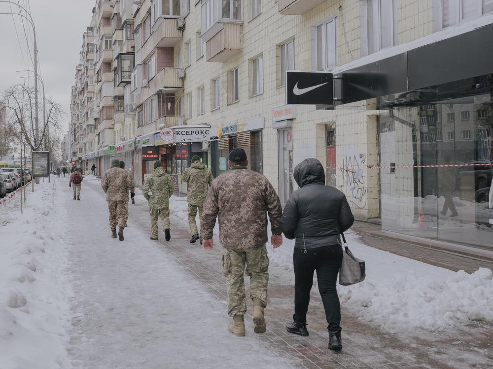 Ukraine: Ein Schriftsteller an der Front | ZEIT ONLINE