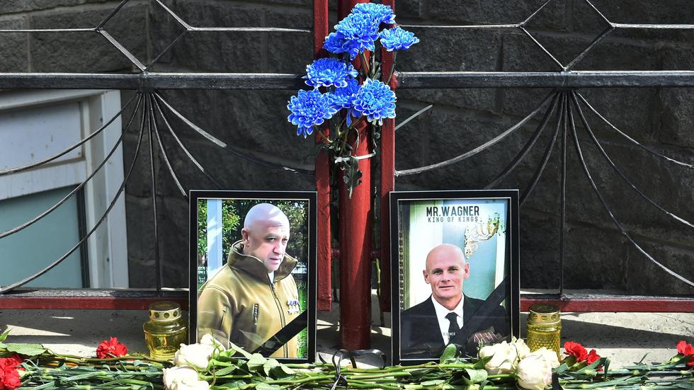 Flugzeugabsturz in Russland: Diese Männer sollen in dem abgestürzten ... Flugzeugabsturz in Russland: Diese Männer sollen in dem abgestürzten ...