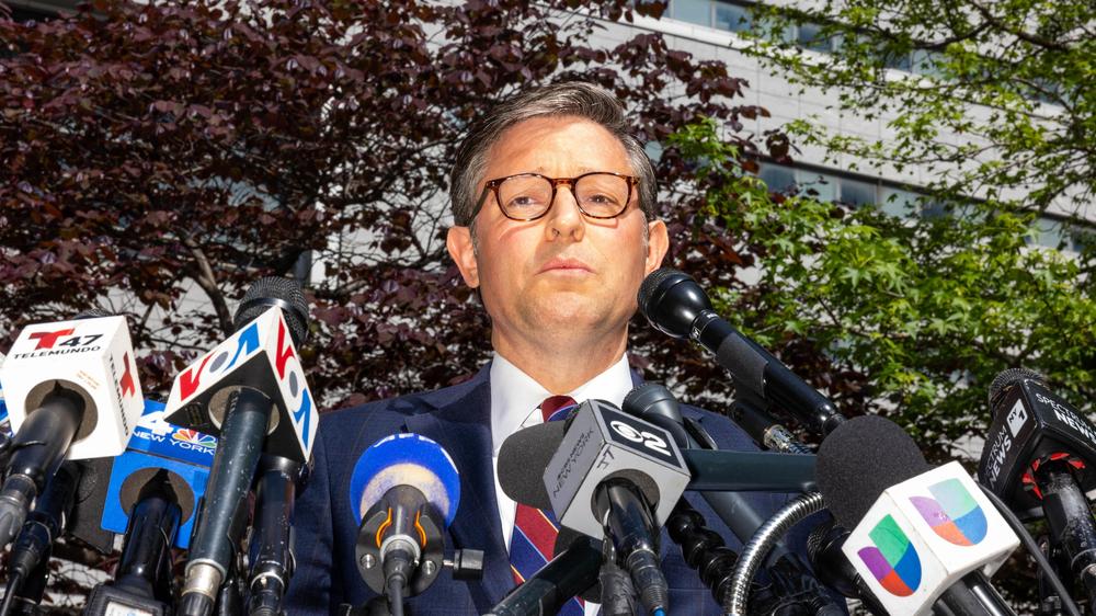 Mike Johnson: Führender Republikaner wirft Biden Instrumentalisierung ...