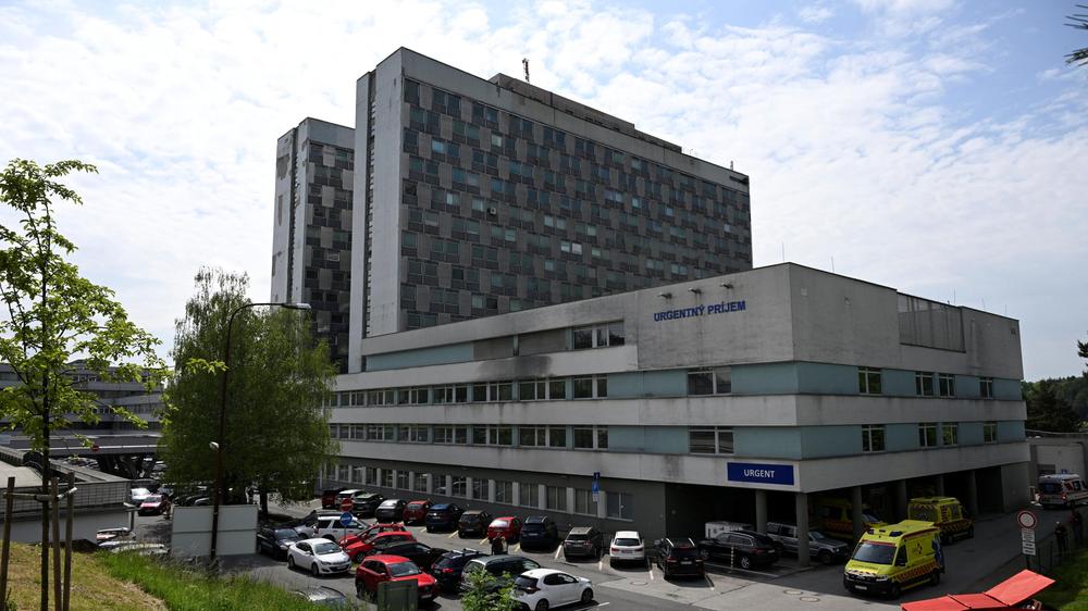 Angriff auf Robert Fico: Slowakischer Ministerpräsident aus Klinik ...