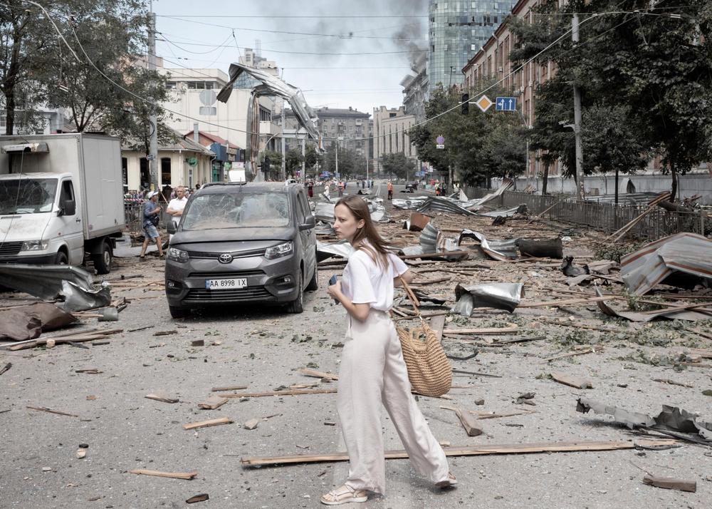 Luftangriff auf Kiew: Vereint in der Tragödie | DIE ZEIT