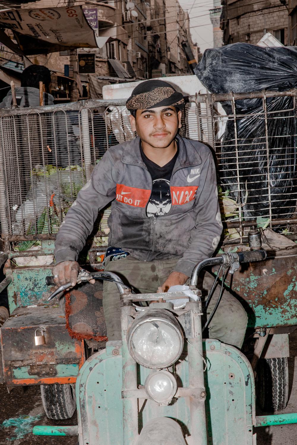 Palast von Baschar al-Assad: "Das Schwein ist gefallen" | DIE ZEIT