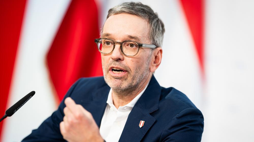 Österreich: FPÖ-Chef Herbert Kickl nimmt Auftrag zur Regierungsbildung an | DIE ZEIT