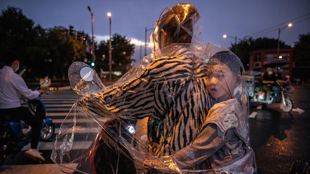 Alleinerziehende in China: Den Vater loswerden, das Kind behalten | DIE ...