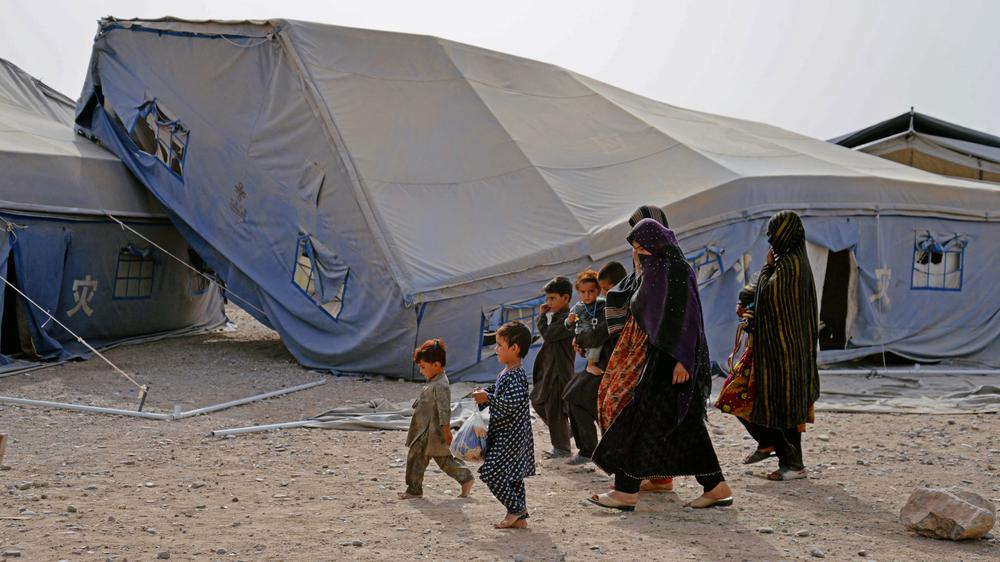 Aufnahmeprogramm: Pakistan nimmt erneut Afghanen mit Aufnahmezusage fest | DIE ZEIT