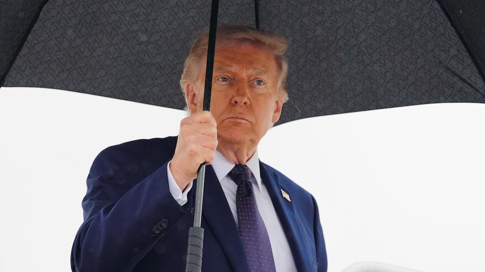 Jährliche Leibarztuntersuchung: Trumps Leibarzt bescheinigt dem US ...