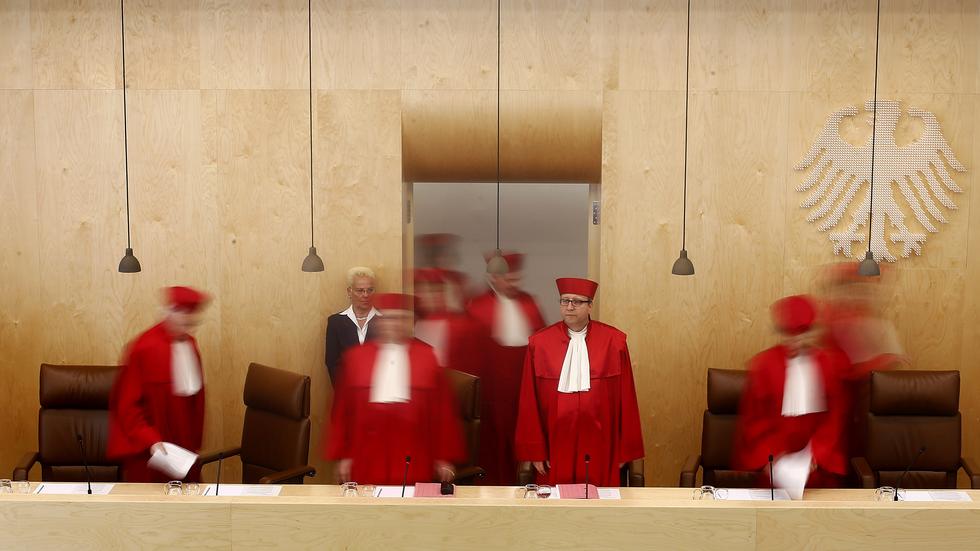ESM-Urteil: Das Verfassungsgericht nimmt sich zurück | ZEIT ONLINE