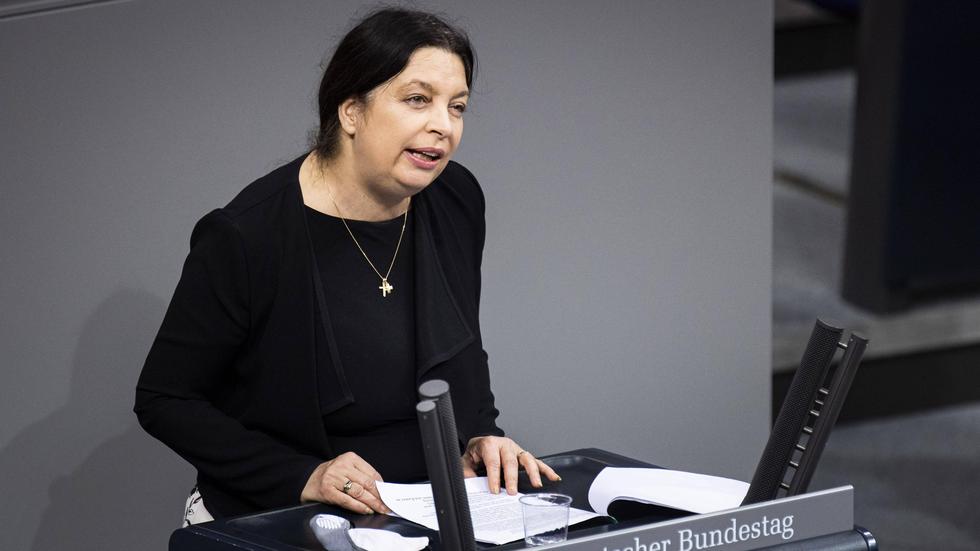 Berliner Verwaltungsgericht: Frühere AfD-Abgeordnete darf weiter als ...