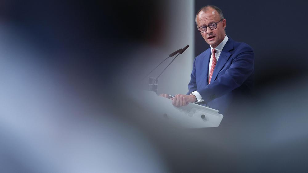 Verlagsangebot "Eine Stunde ZEIT": Friedrich Merz berichtet von ...