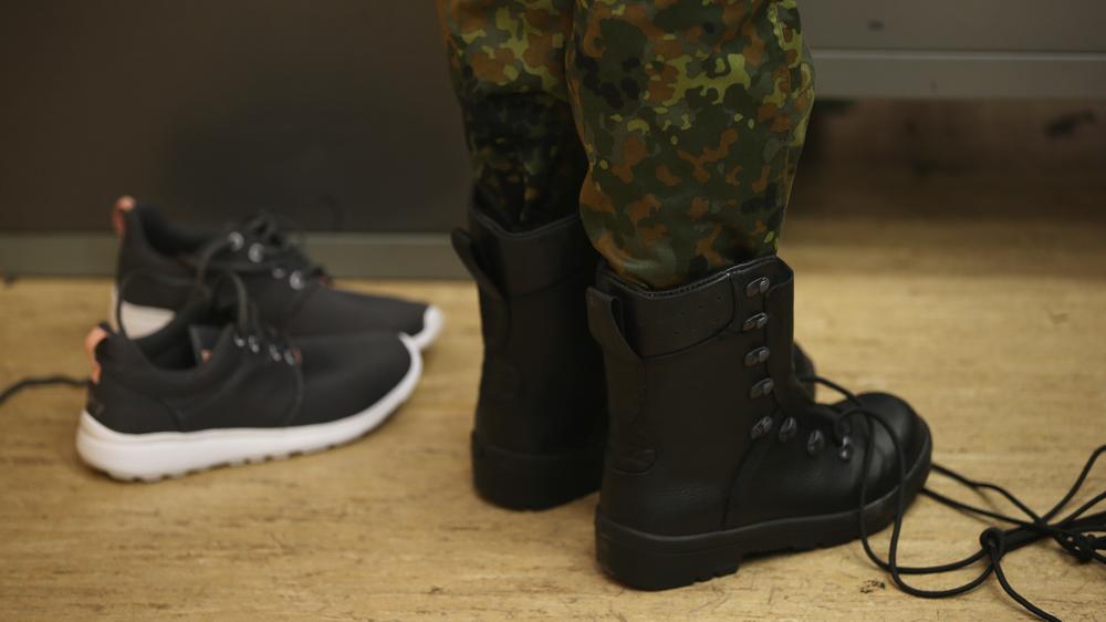 Bundeswehr: Wehrbeauftragte fordert Debatte über neue Form der ... Bundeswehr: Wehrbeauftragte fordert Debatte über neue Form der ...