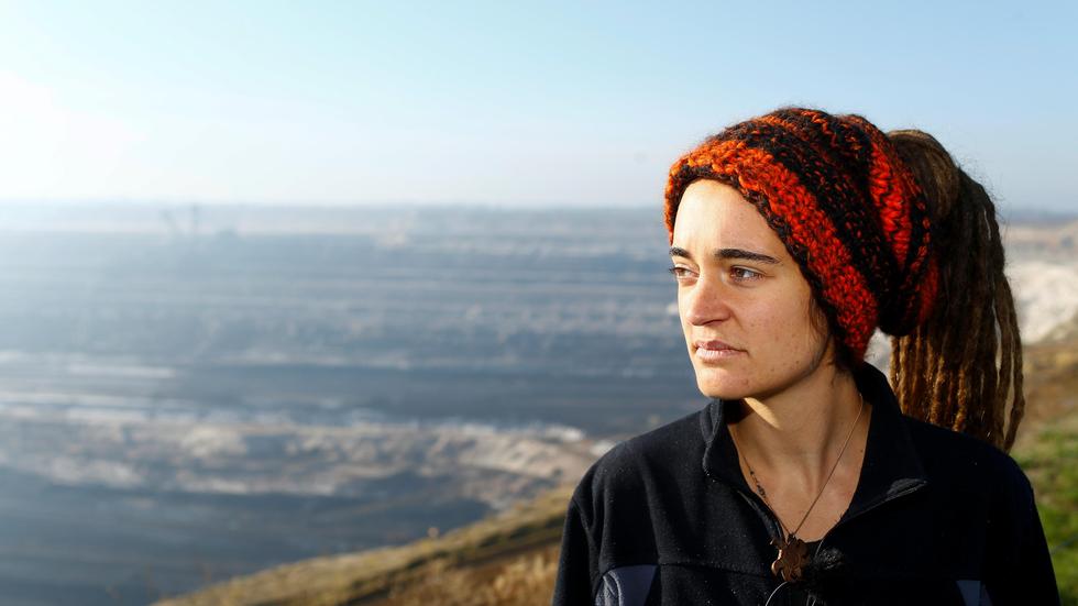 Carola Rackete: "Ich bin kein verwöhntes Mittelstandskind, das die Welt ...