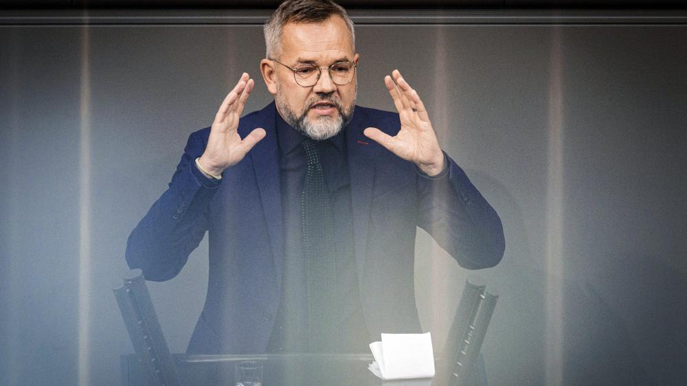 SPD-Außenpolitiker: Michael Roth will sich aus der Politik zurückziehen ...