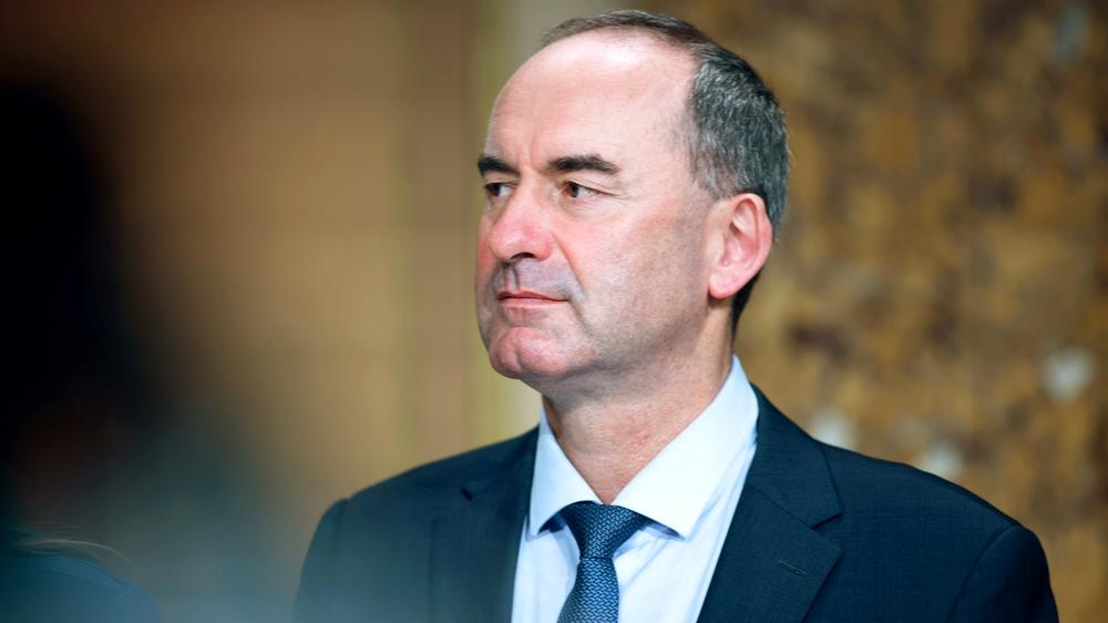 Flugblattaffäre: Verfahren gegen Hubert Aiwangers früheren Lehrer wird ...