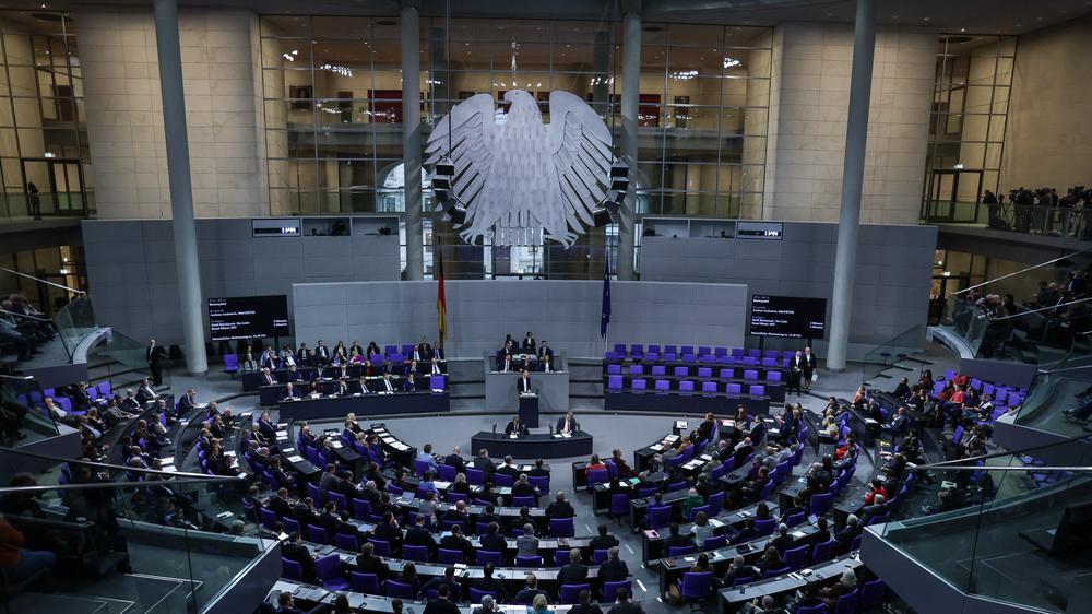 Abstimmung zum Rentenpaket: Rente und Wehrpflicht: So hat der Bundestag ...