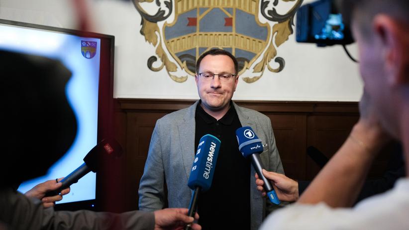 Sachsen: Rechtsextremist Stefan Hartung unterliegt gegen CDU bei OB ...