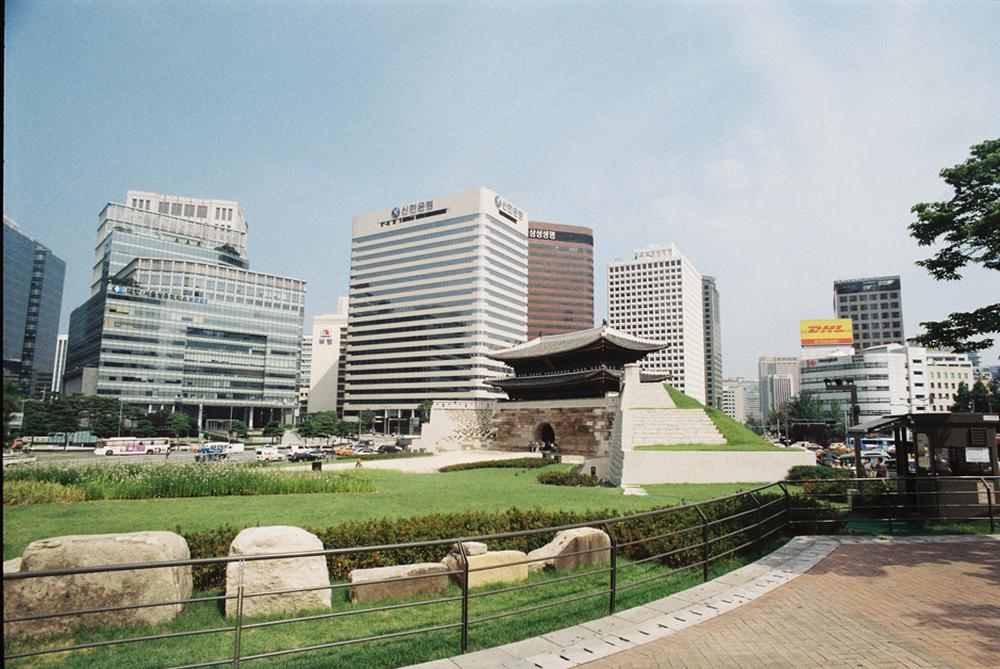 Fotograf Luca Faccio: Was Seoul und Pjöngjang gemeinsam haben | DIE ZEIT
