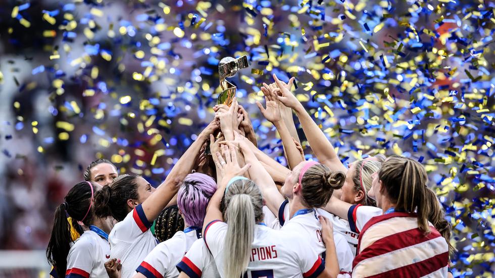 Frauenfußball-WM: Deutschland will Fußballweltmeisterschaft der Frauen ...