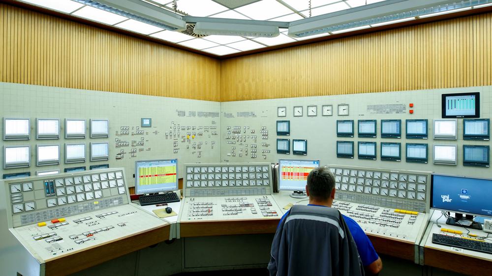 Mehrarbeit: Zahl der Überstunden pro Arbeitnehmer steigt stark | ZEIT ...