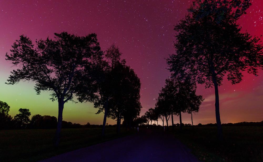 Polarlichter in Deutschland: Aurora erleuchtet den Nachthimmel über Deutschland | DIE ZEIT