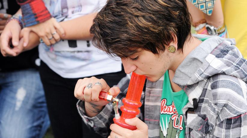 Cannabis-Legalisierung: Gras als Arznei verleitet Jugendliche nicht zum ...