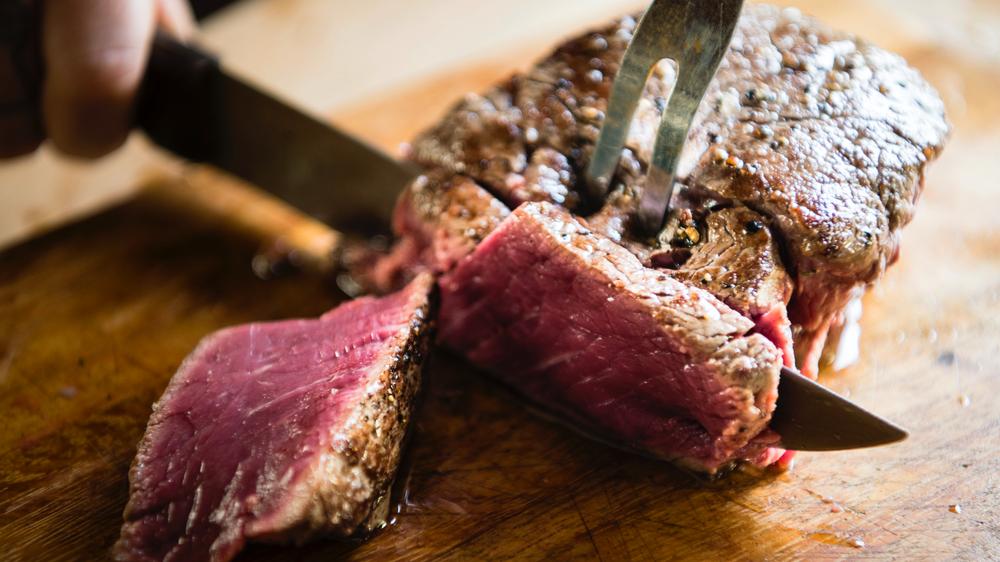 Gesunde Ernährung: Forscher sehen keinen Grund, auf rotes Fleisch zu ...