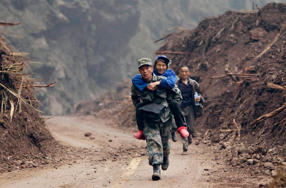 Erdbeben in China: Überleben in den Trümmern von Sichuan | DIE ZEIT
