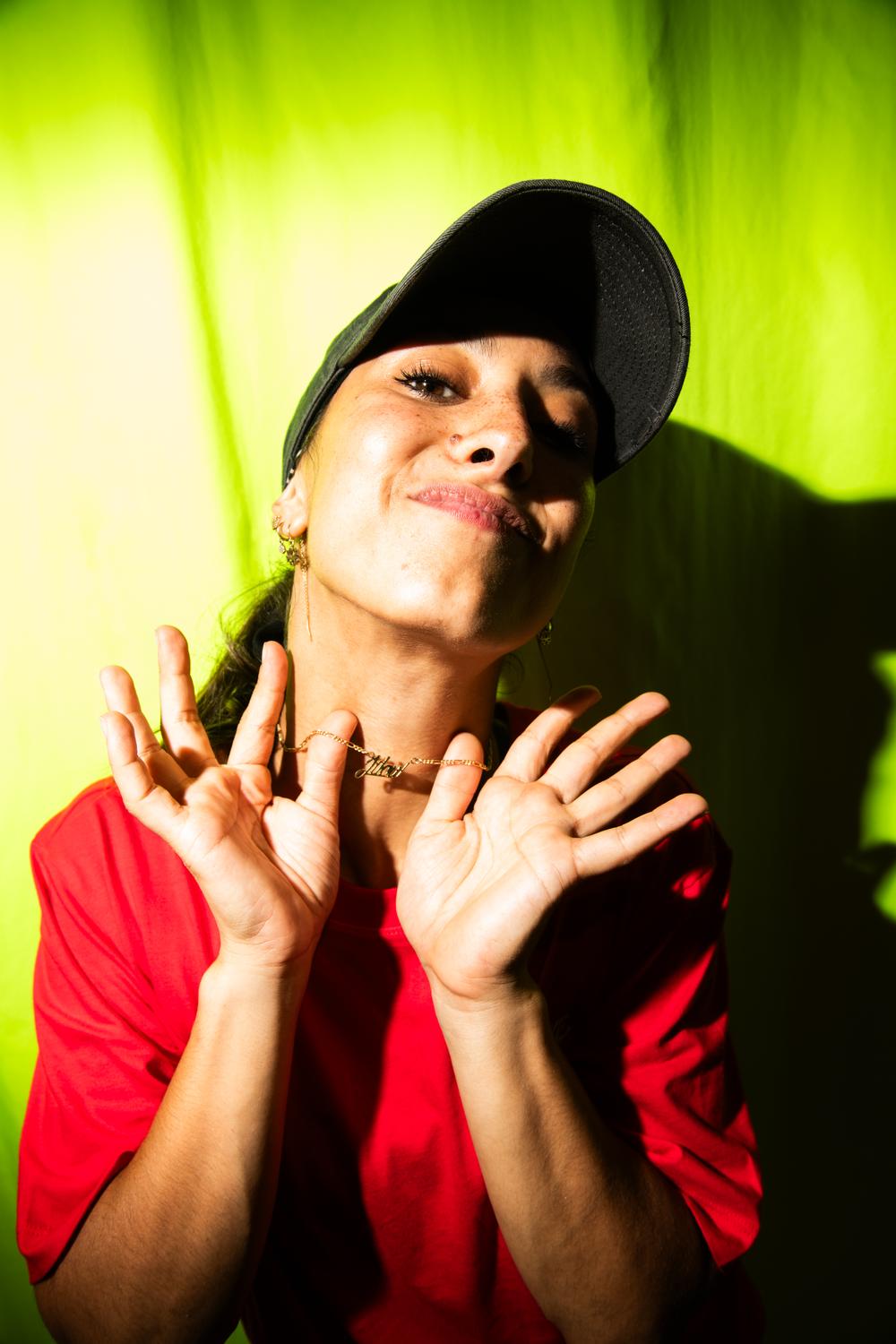 Jilou Rasul: "Wenn ich mich nicht schütze, reibe ich mich auf ...