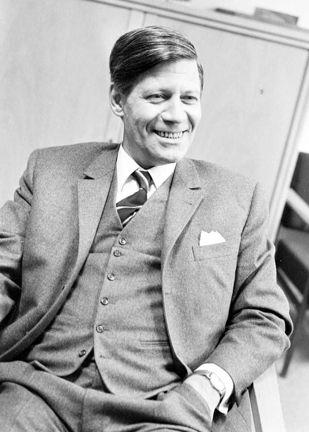 Helmut Schmidt: Am Beispiel der Strickjacke | ZEITmagazin