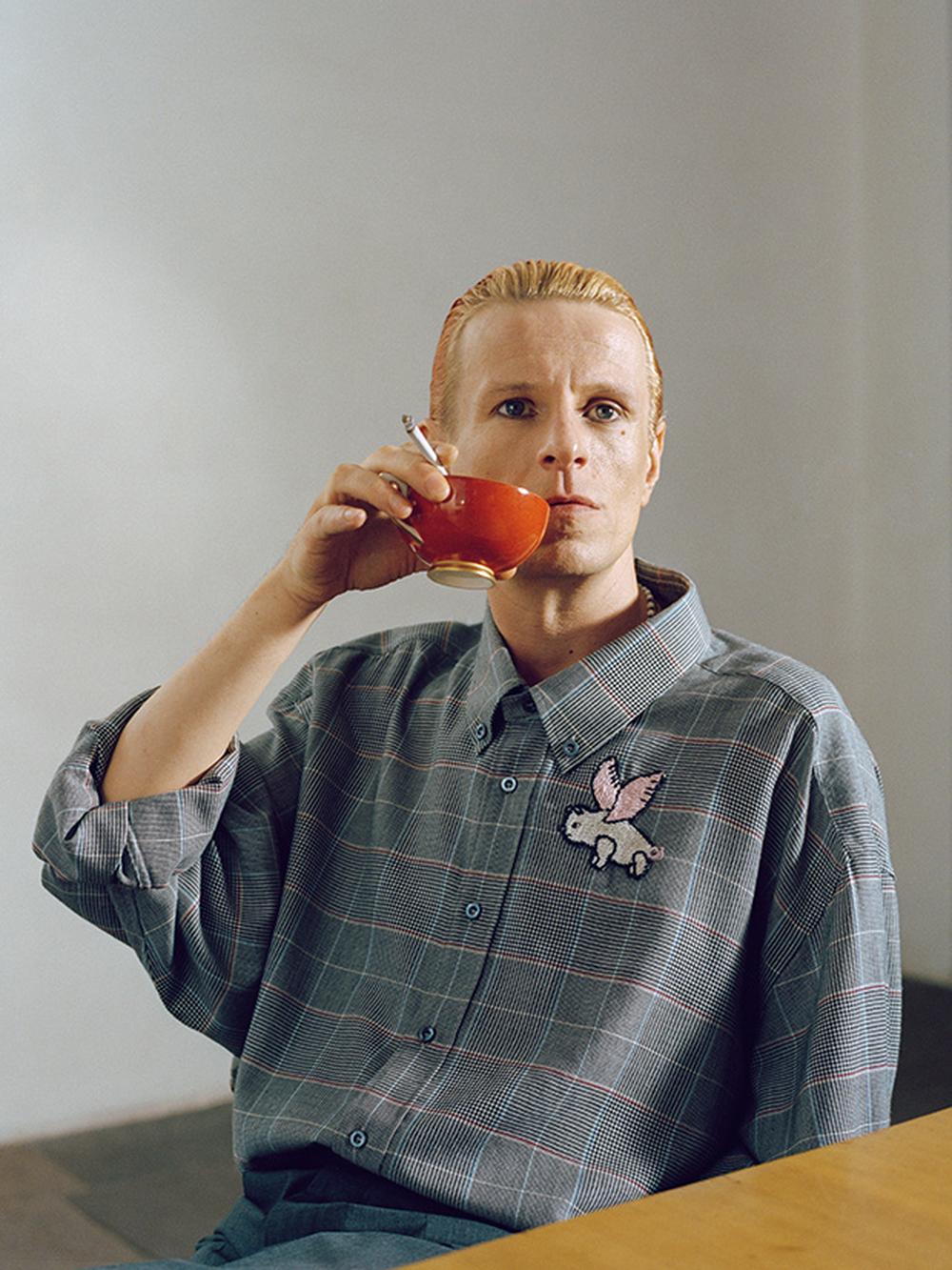 Alexander Scheer: "Du spielst den Text nicht, der Text spielt dich ...