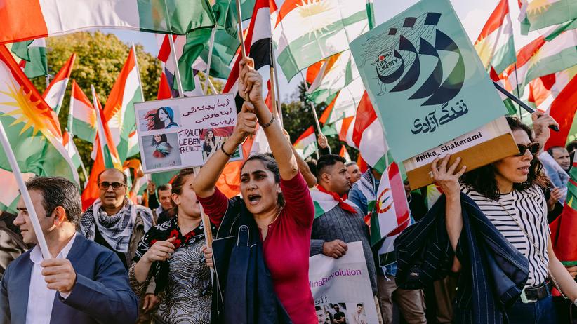 Iran: Einsatzkräfte sollen Proteste in Zahedan niedergeschlagen haben ...